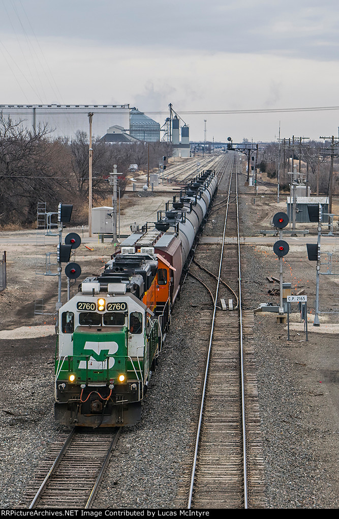 BNSF 2760 westbound BNSF local train